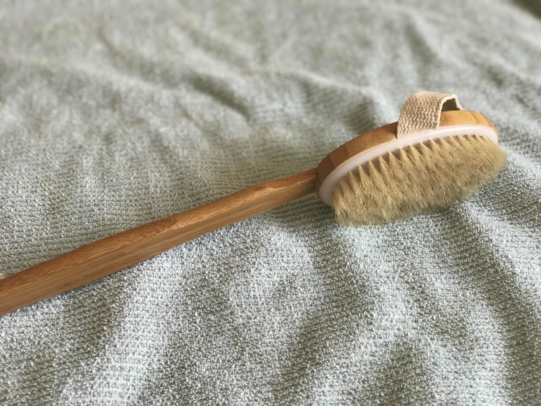Dry Skin Brushing to Wake Up and Detox | Sparkling Yoga Retreats